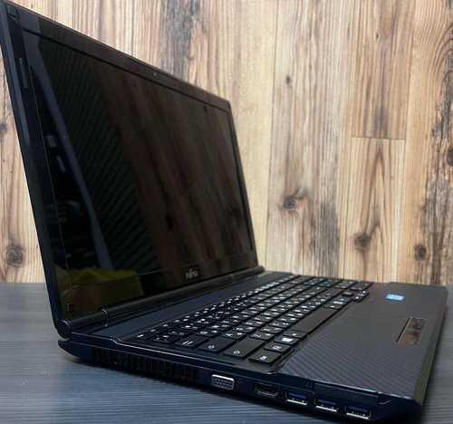 Крутой ноутбук fujitsu lifebook ah532