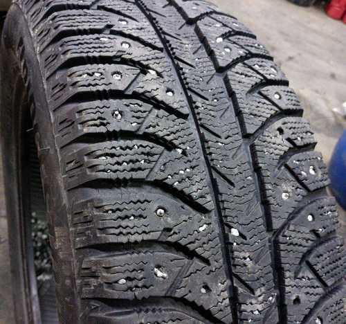 Bridgestone Ice Cruiser 7000S 205/60 R16