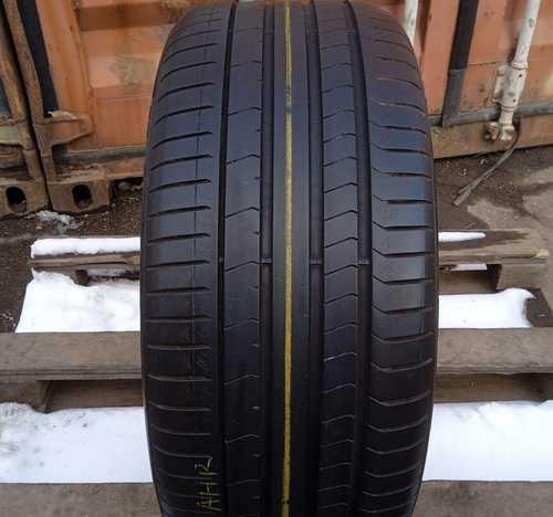 Pirelli P Zero PZ4 275/40 R20