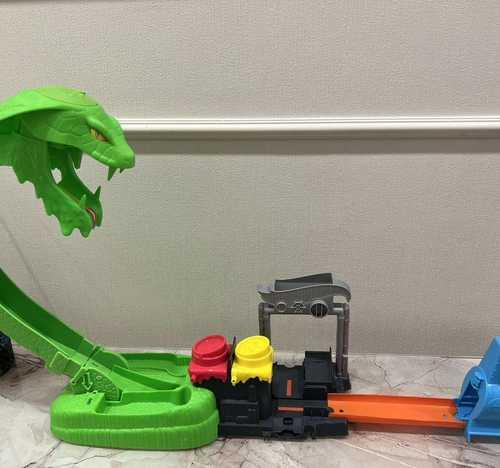Hot wheels трек