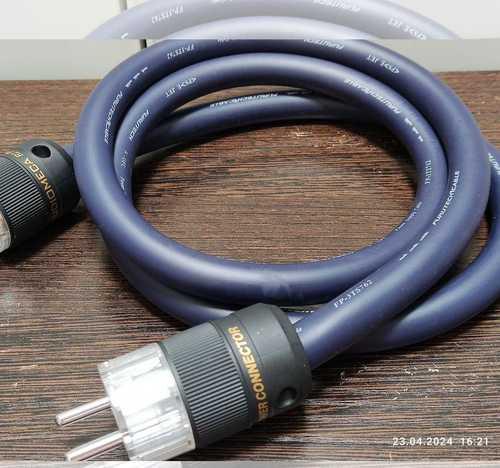 Кабель питания Furutech 3 ts762