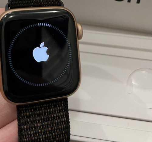 Apple Watch SE 40 мм