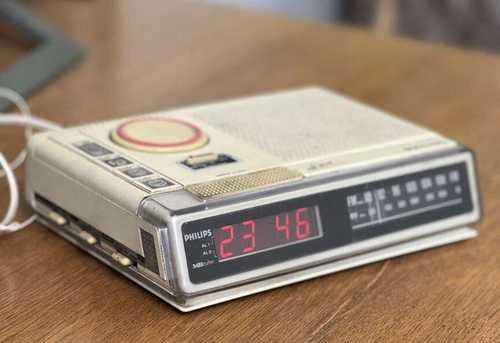 Philips D3650 - радио часы 1985 года