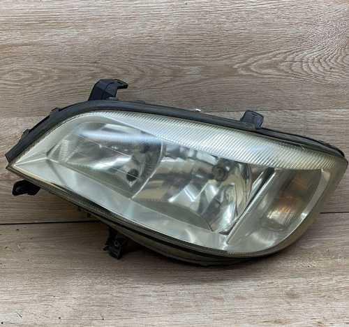 Фара передняя левая Opel Zafira A 143135