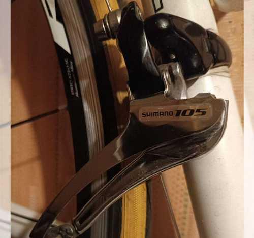 Передний переключатель shimano 105