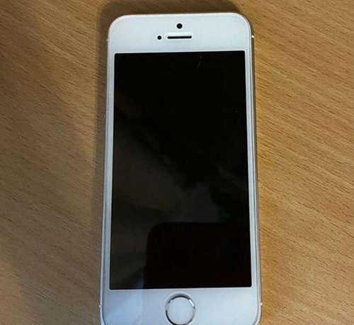Телефон iPhone 5s