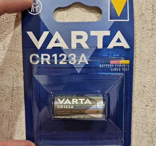 Батарейка литиевая Varta CR123A. Новая