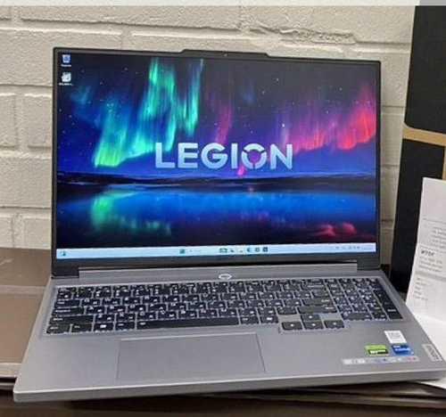 Lenovo Legion 5 16IRX9 i5 RTX 4060