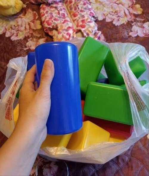 Кубики пластмассовые