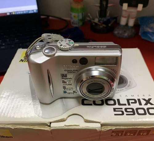 Компактный фотоаппарат Nikon Coolpix 5900
