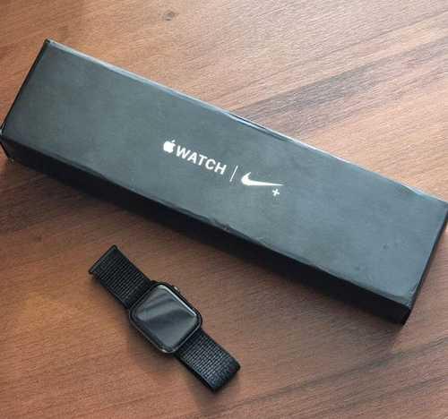 Apple Watch se 44mm nike