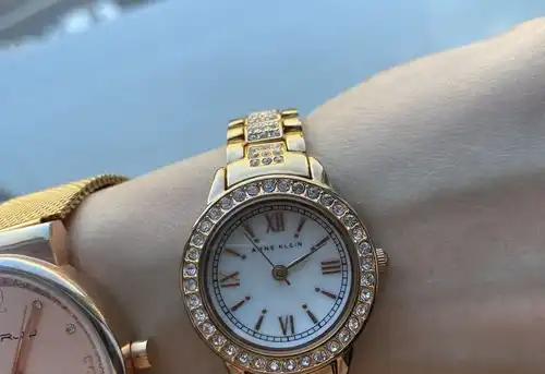 Часы женские anne klein Y121E