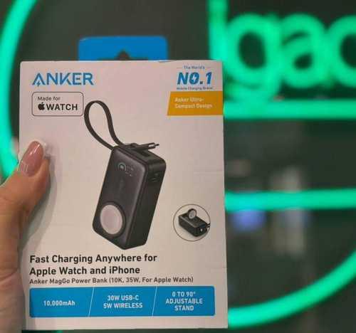 Аккумулятор Anker MagGo Power Bank c Apple Watch 1