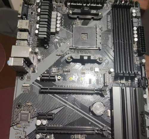 Материнская плата ASRock B450M Pro4