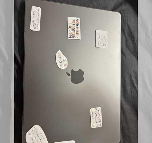 Apple macbook pro 16 m2