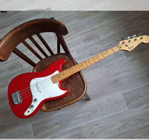 Бас Fender Squier Affinity Bronco red