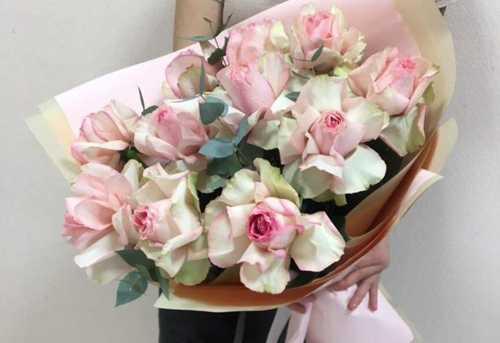 Уникальные букеты из французских роз – доставка