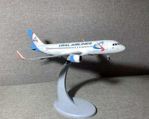 Модель самолета Airbus a320 Ural Airlines