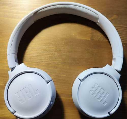 Беспроводные наушники JBL tune 550bt