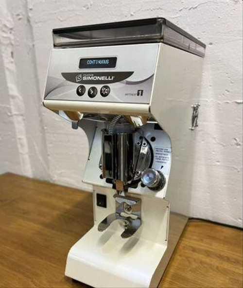 Кофемолка Nuova simonelli Mythos 1