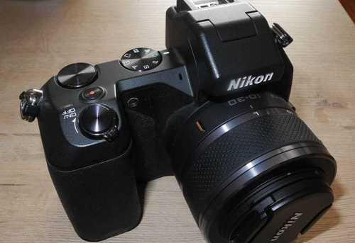 Nikon 1 V2 с объективом 10-30 VR