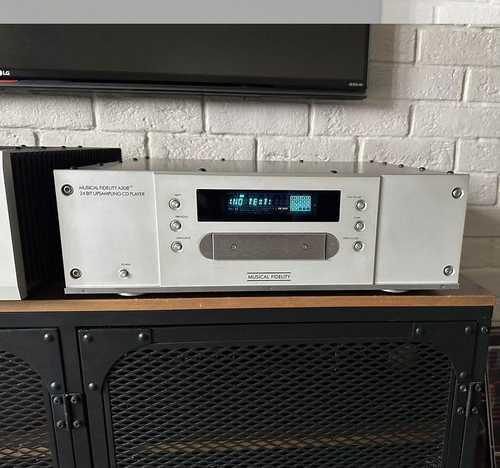 Musical fidelity A308 cd, M2Tech Young DSD