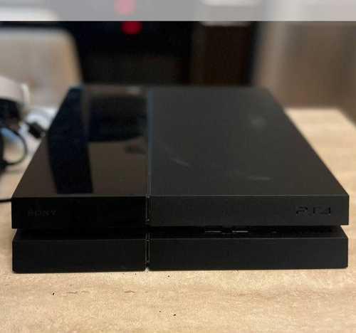 PS 4 Sony PlayStation 4 1108A 500Gb и VR Шлем