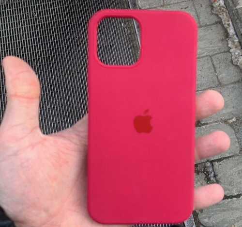 Чехол на iPhone 12