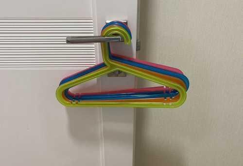 Плечики детские IKEA