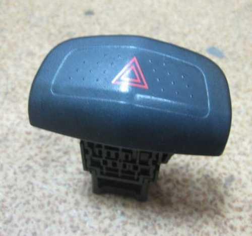 Кнопка аварийной сигнализации Nissan Primera P12