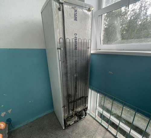 Продам холодильник атлант два двигателя