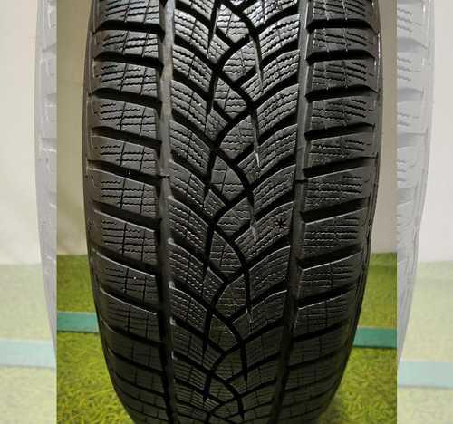 Goodyear UltraGrip Ice 205/50 R17