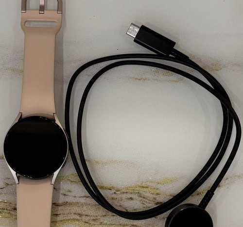 Смарт-часы Samsung Galaxy Watch5 40mm Pink Gold