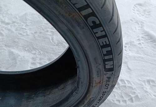 Michelin Pilot Sport 4 225/45 R17 91Y