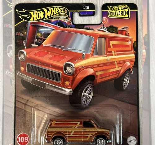 Hot wheels premium Ford Transit Supervan