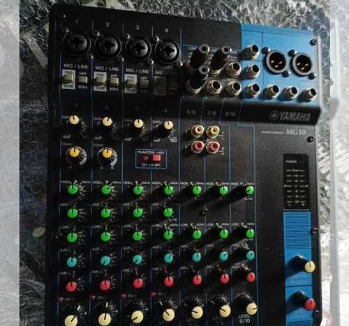 Микшерный пульт yamaha mixing consolemg10XU/MG10