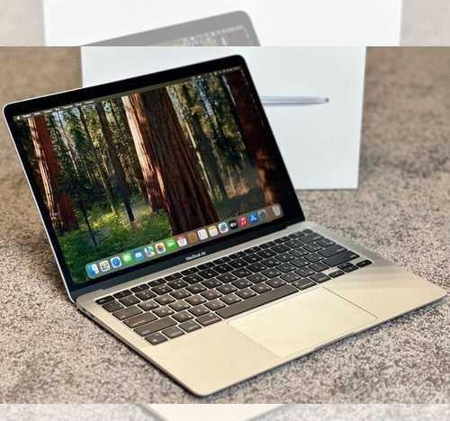 MacBook Air 13 M1 2020 8/256gb. 3 цикла