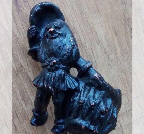 Статуэтка гном с корзинкой СССР