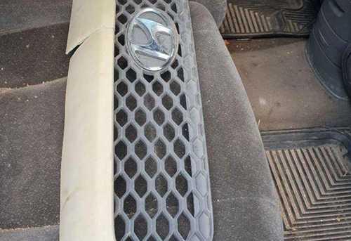 Решетка радиатора Hyundai Santa Fe 1