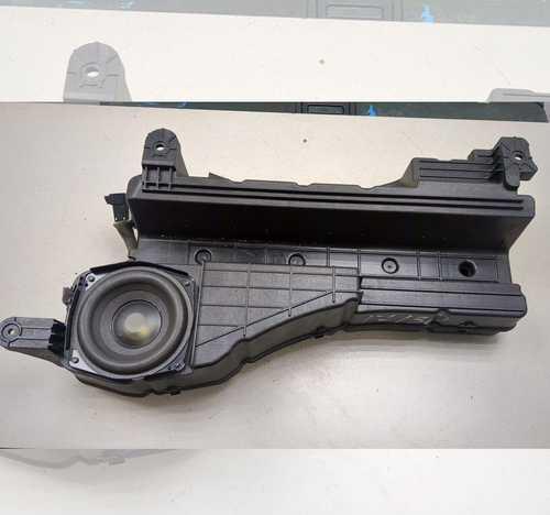Сабвуфер Cadillac SRX, 2013