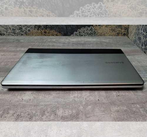 Ноутбук Samsung NP300E4A-A03