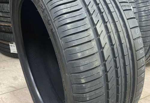 Kinforest KF550-UHP 245/40 R18 и 265/35 R18