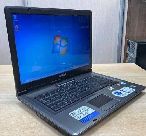 Asus X51rl 2 ядра 2GB 15.4" Windows 7