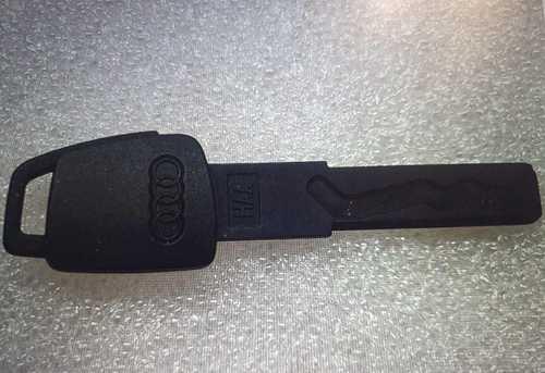 Ключ зажигания, смарт-ключ (аварийный) Audi A8