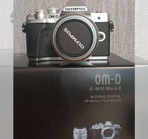 Olympus OM-D E-M10 Mark III Kit