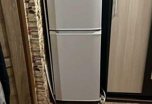 Холодильник бу, стенка в гостиную и телевизор