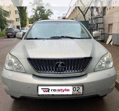 Решетка радиатора Lexus RX330/RX350 03-09г Черная