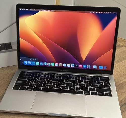 Macbook pro 13 2017 Touch Bar i5/8/256gb