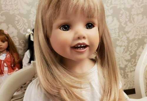 Кукла виниловая коллекционная Луиза