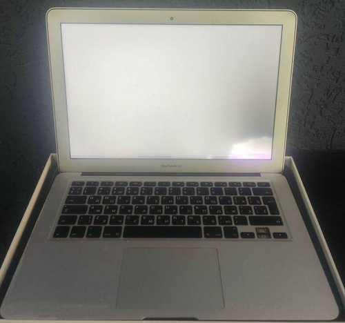 Apple macbook air 13 2017 год